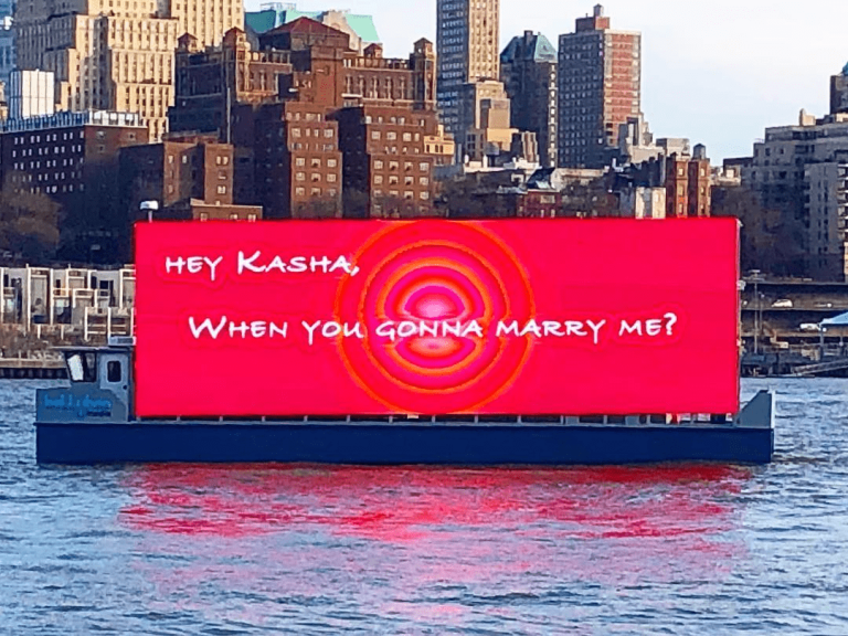 35 Bold Examples of Guerrilla Marketing That Inspire