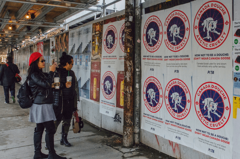 35 Bold Examples of Guerrilla Marketing That Inspire