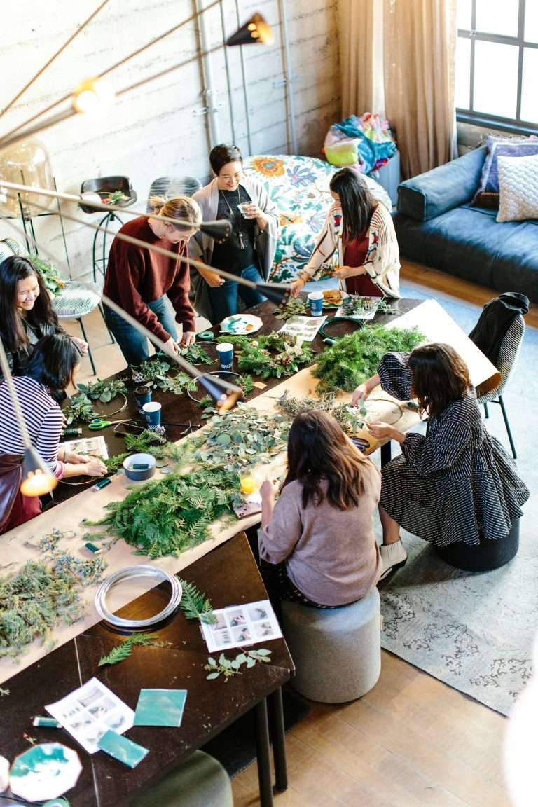 17 Corporate Team Building Activities and Ideas